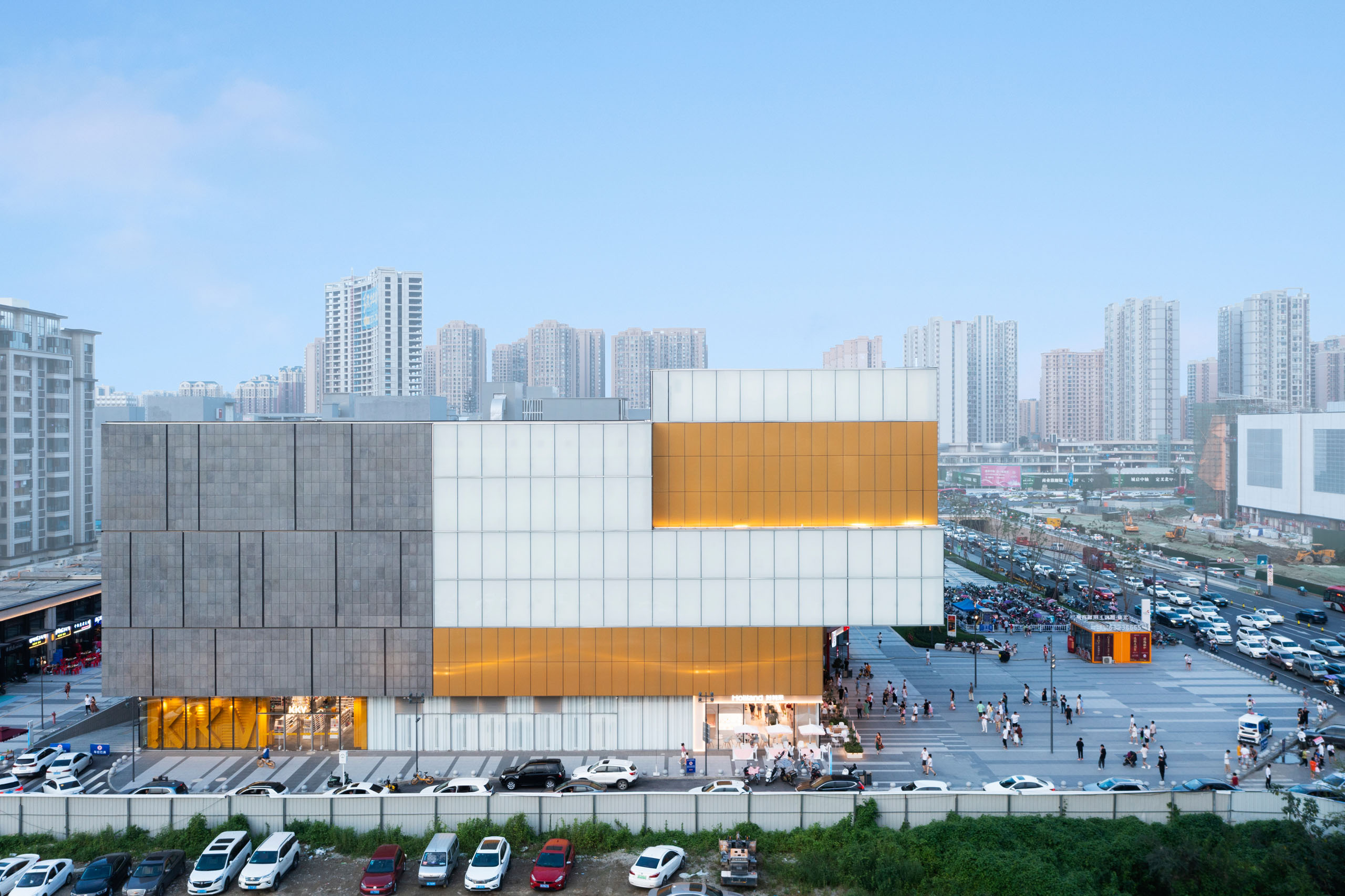 Paradise Walk Jinchen Chengdu - CLOU architects