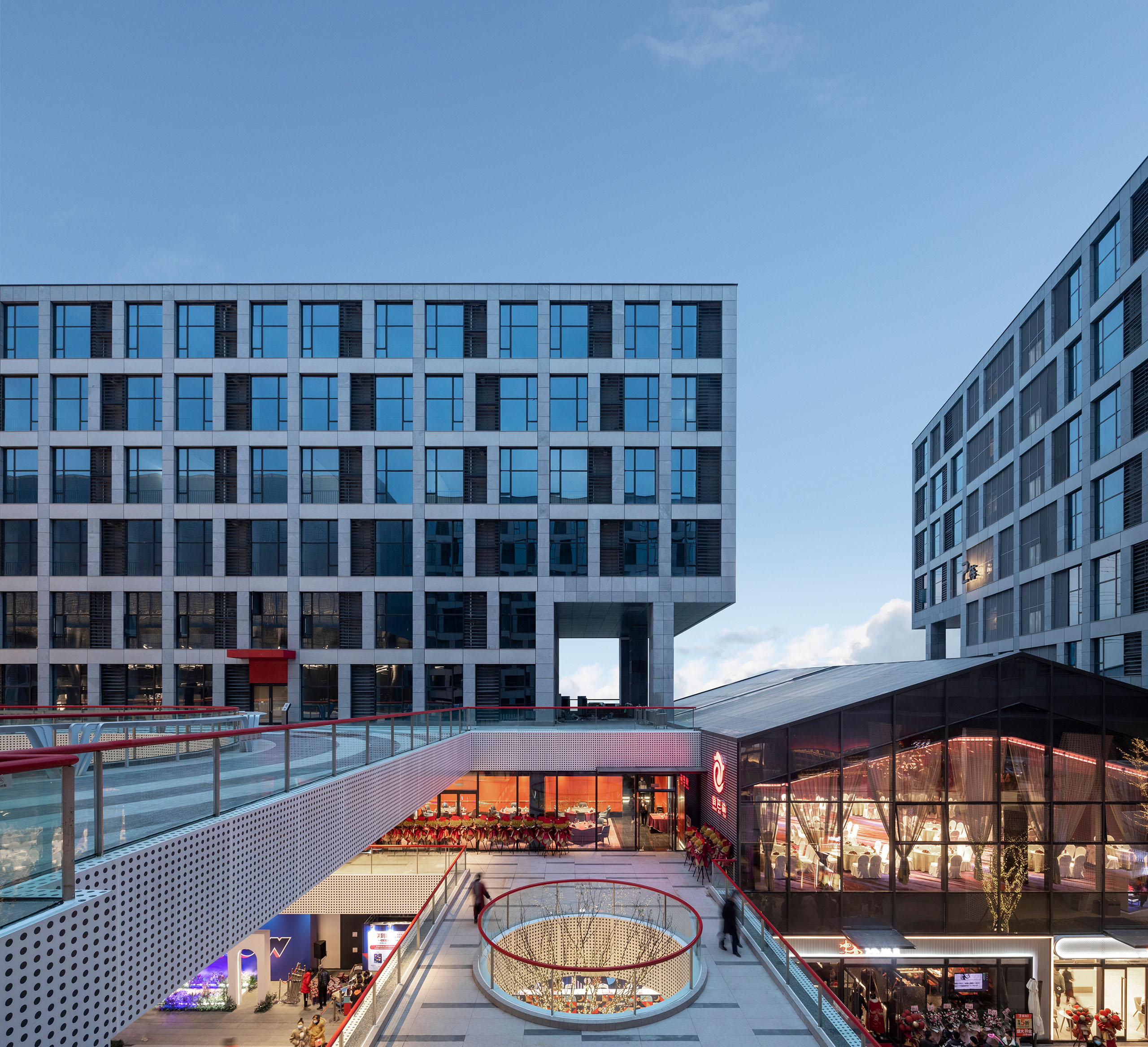 Starry Street Chengdu Wuhou - CLOU architects