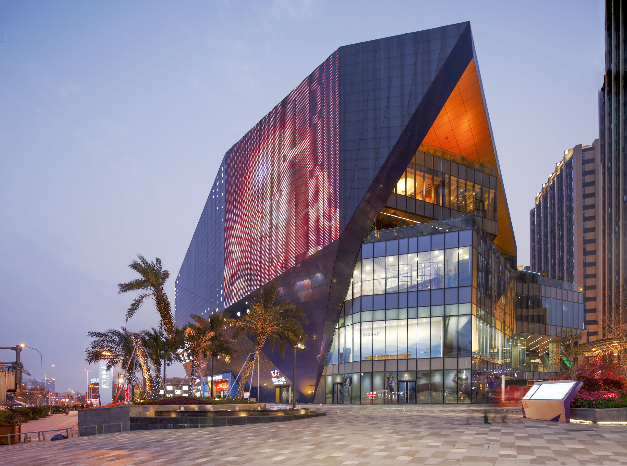 Wusi Bei Tahoe Plaza Fuzhou - CLOU architects