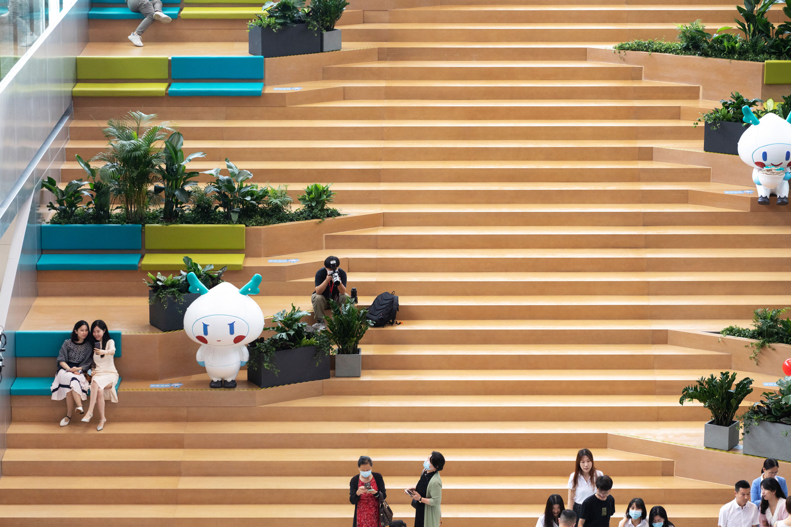 Paradise Walk Wuhan Jiangchen - CLOU architects