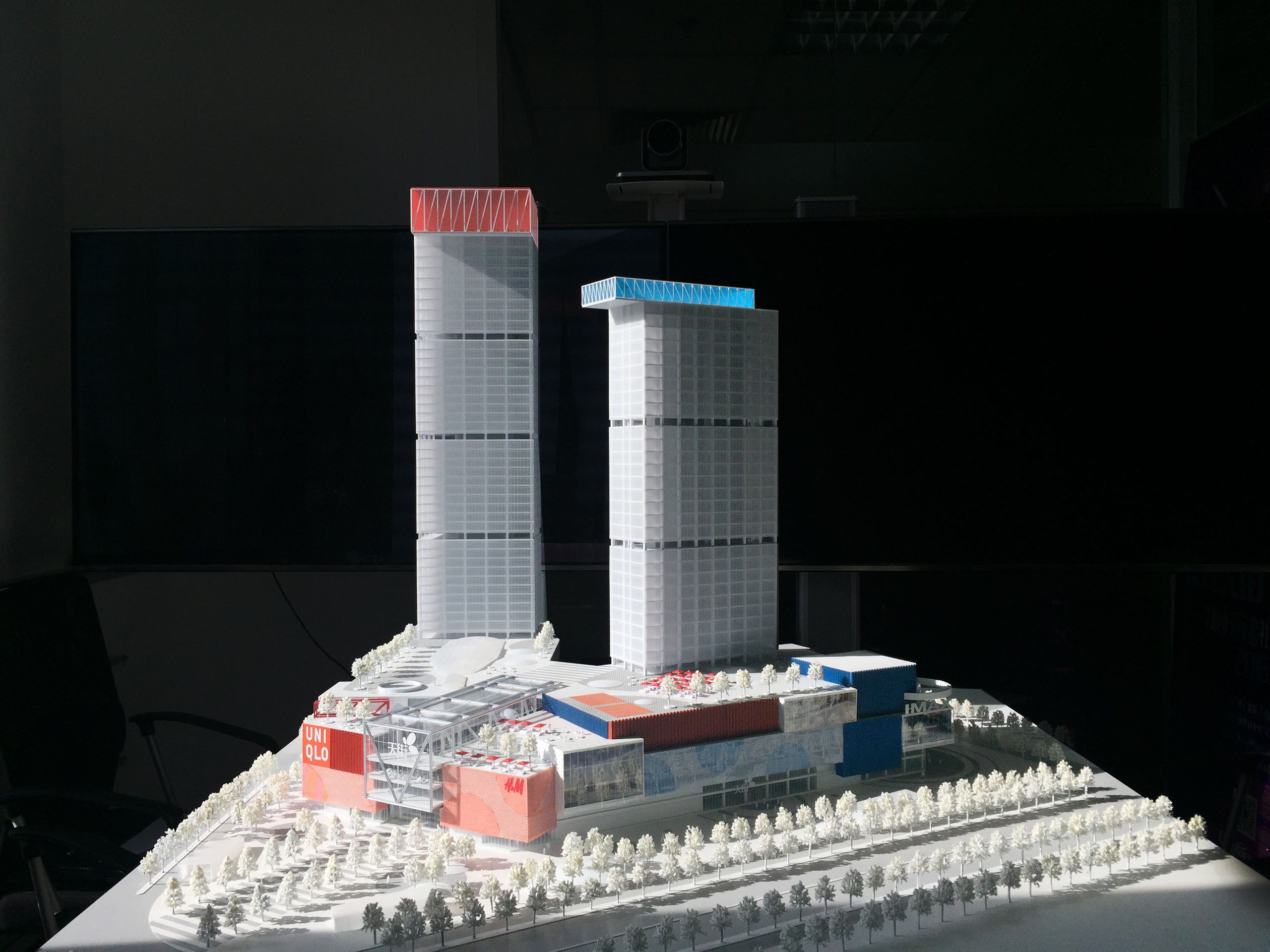 Paradise Walk Wuhan Jiangchen - CLOU architects