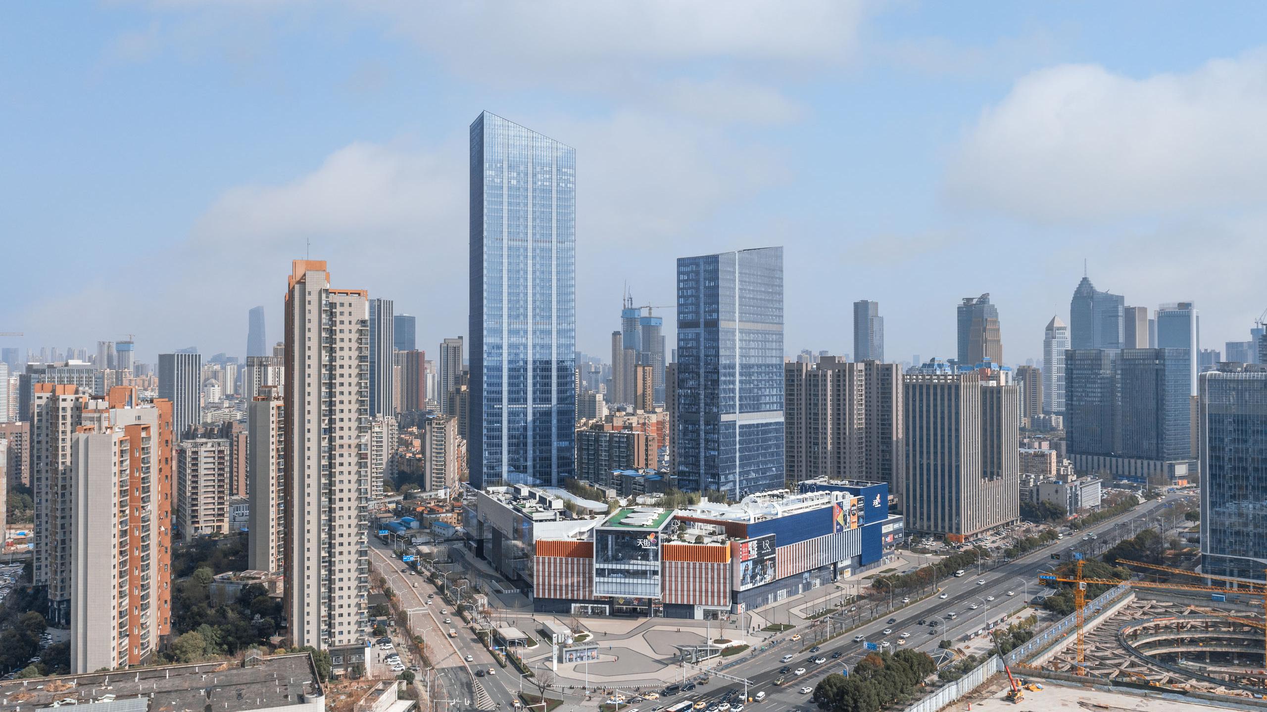 Paradise Walk Wuhan Jiangchen - CLOU architects