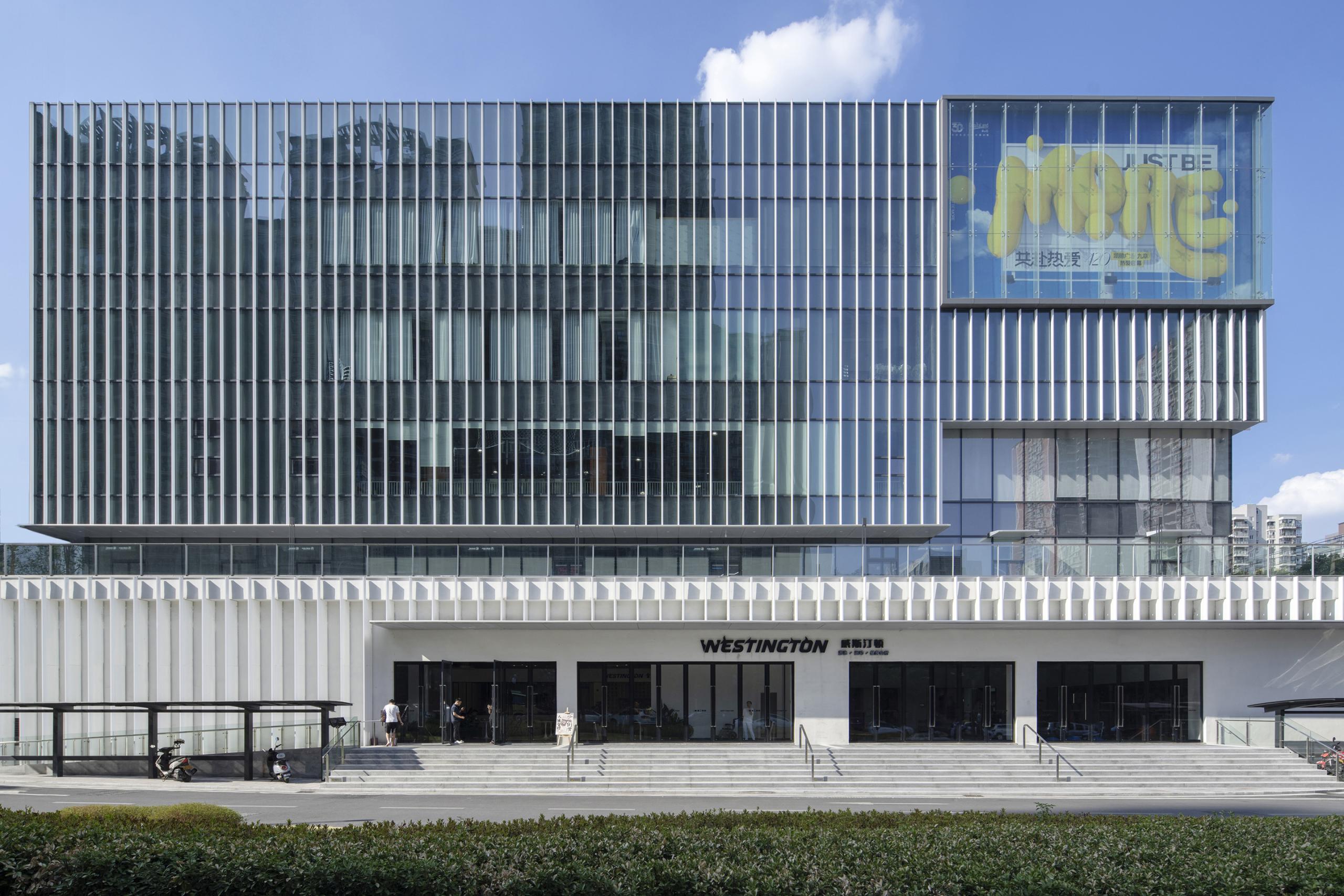 CapitaMall Skyview - CLOU architects